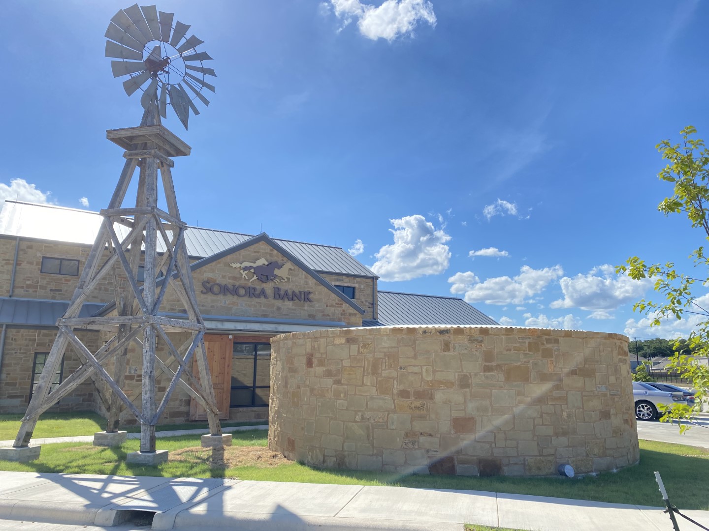 Sonora Bank New Braunfels - 2024 TWDB Rain Catcher Award - Innovative ...