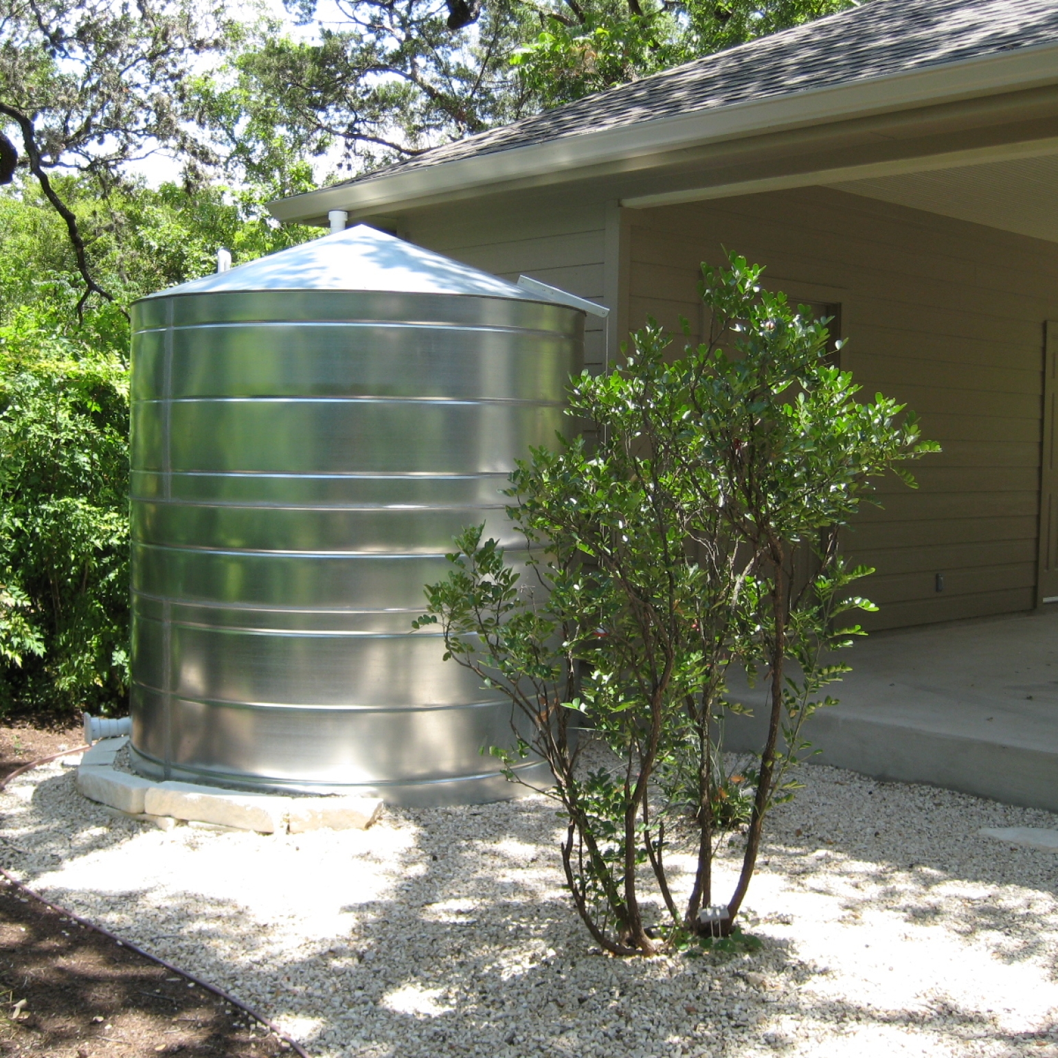 Seamless Gutter Installation and Repair Contractor in Austin TX